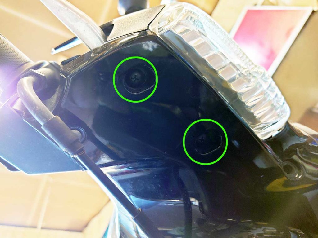 【マニュアル】中華カブ（AA04）のウィンカーユニット脱着法をマスターして球交換に対応 原付修理マニュアル ガッチャ・テクニカルサービス