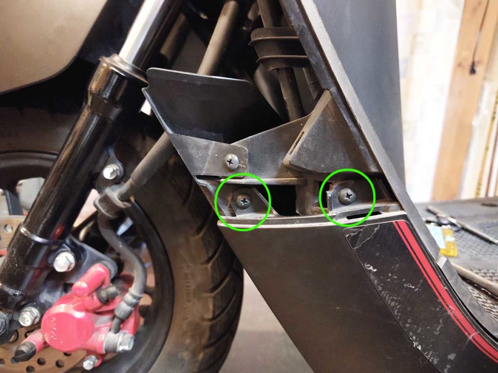 【マニュアル】ダンク（AF74・78対応）のDIYメンテに挑戦！サイドモールカバー脱着法をプロレクチャー 原付修理マニュアル ガッチャ ...